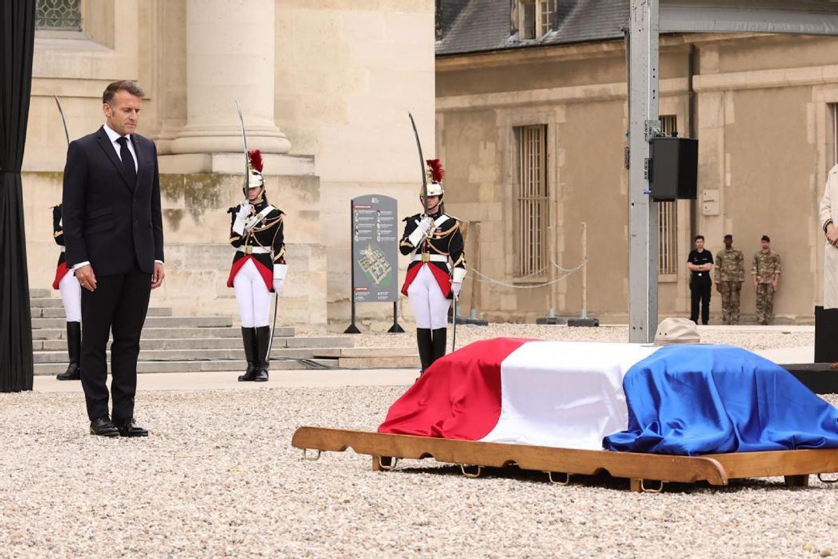 “Un humaniste planétaire “: Emmanuel Macron salue le “destin ...