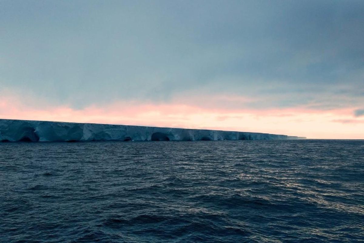 Un iceberg géant, vieux de 39 ans, risque de disparaître au large de l ...