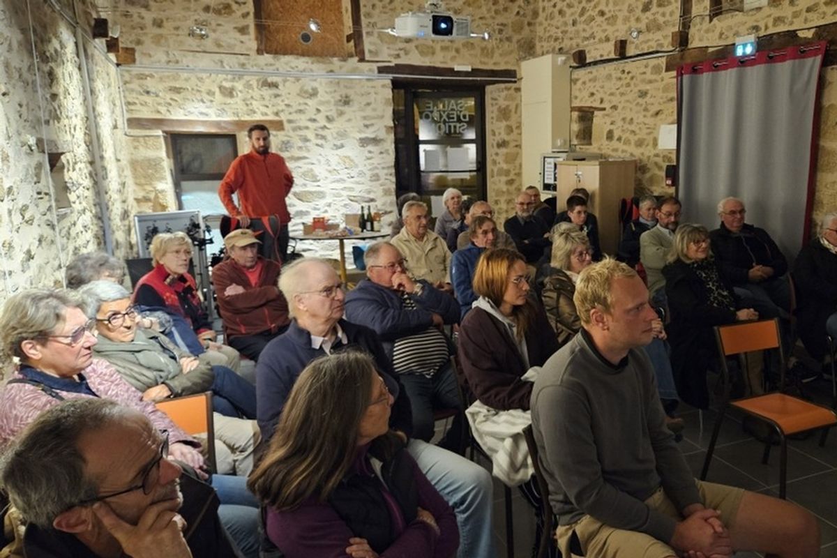 La ferme des Bertrand en projection. - La Montagne