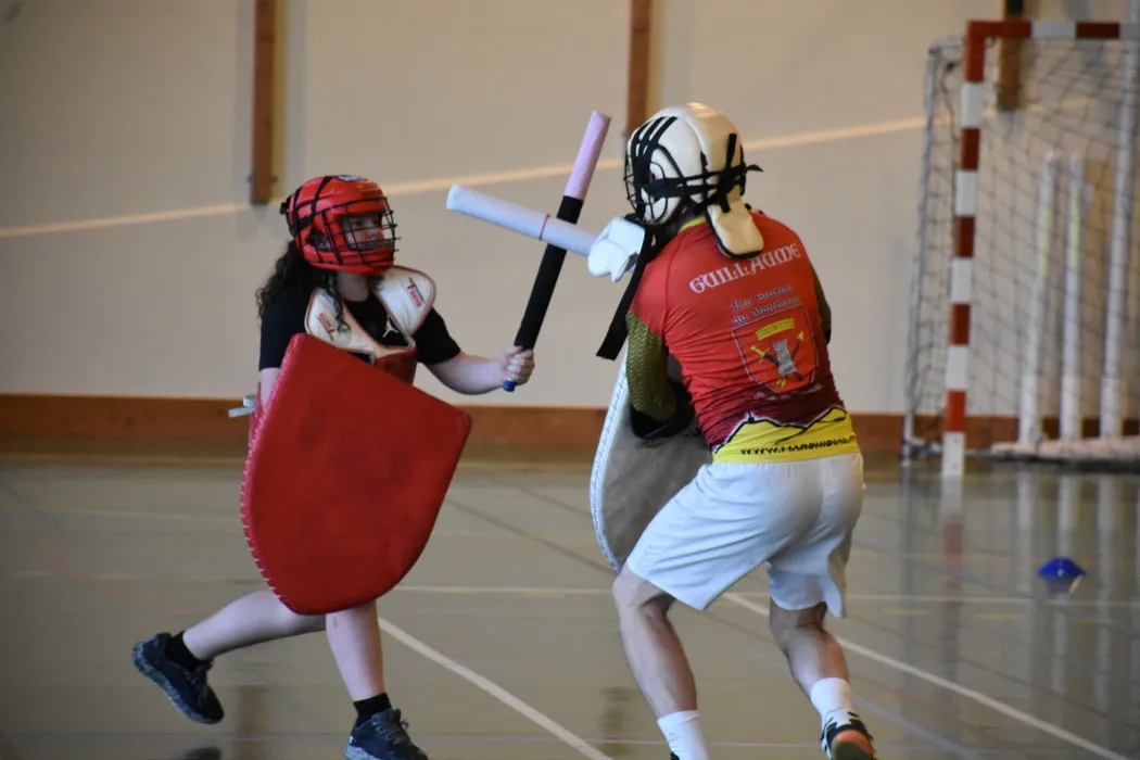 C'est quoi le béhourd léger, ce sport loin d'être une activité en ...