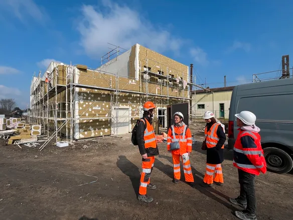 Gare SNCF de Vierzon : le bâtiment du futur poste d'aiguillage ...