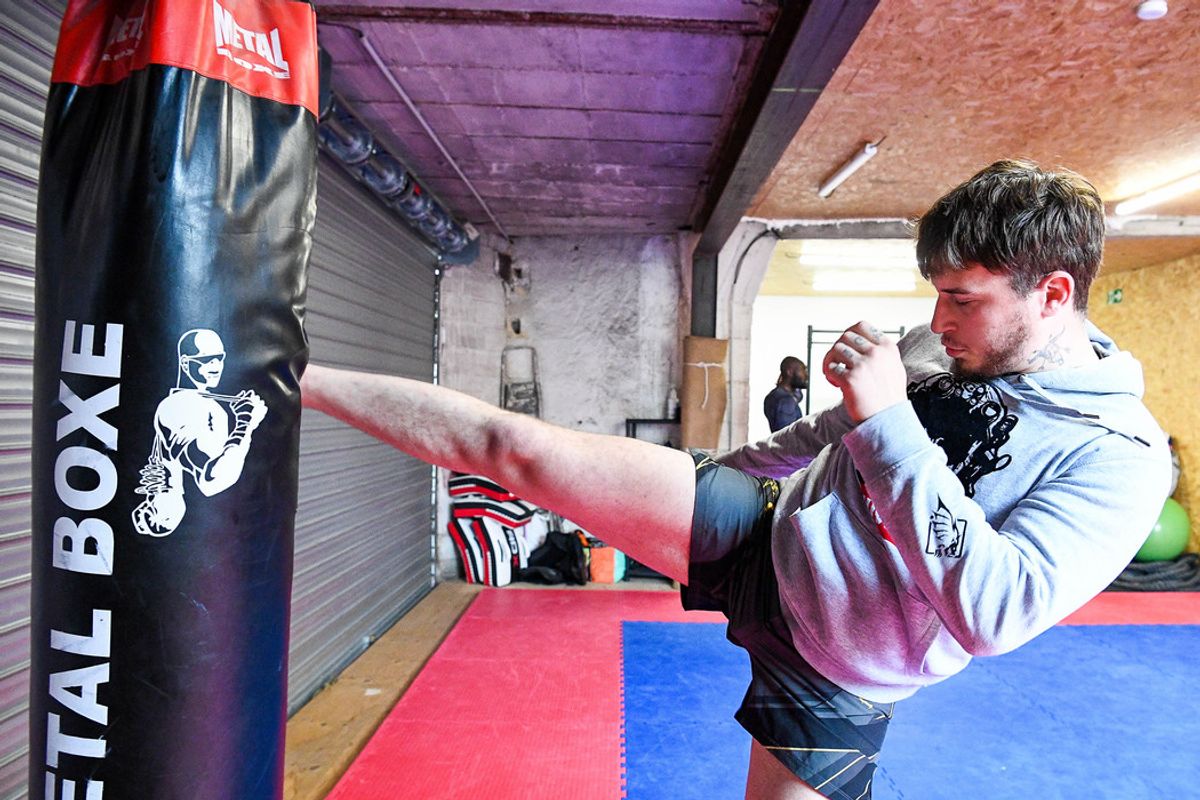 Valentin Da Fonte et Léo Dreyer, en Suisse pour un combat de MMA, font ...