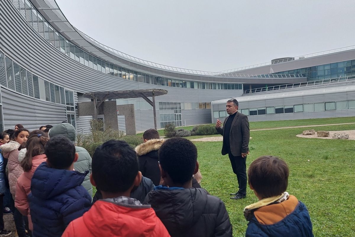Des enfants des Catalpas en visite paysagère au lycée Durzy - La ...