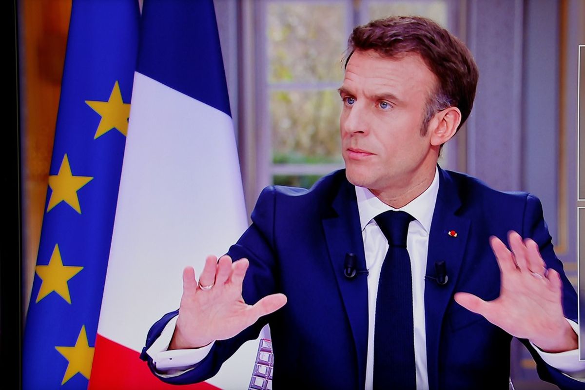 Pourquoi, en restant droit dans ses bottes, Macron prend le risque de ...