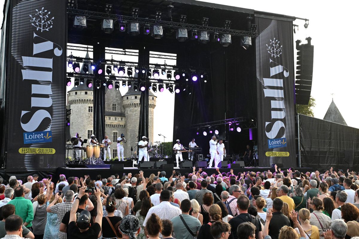 Le Festival de Sully a groové, jeudi soir, avec Earth Wind & Fire ...