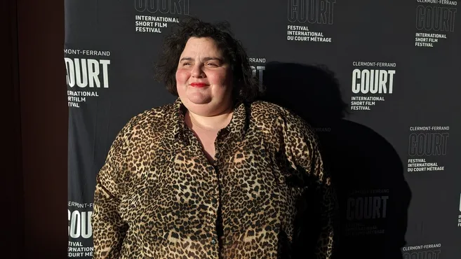 Cyberharcèlement de la DJ française Barbara Butch : quatre hommes ...