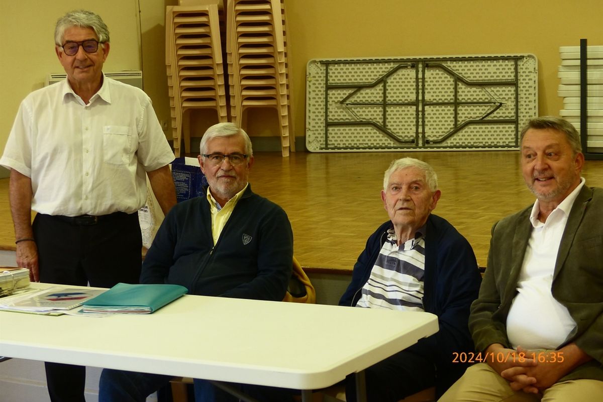 ROCHE BLANCHE. Anciens combattants : René Dumont passe la main à Michel ...