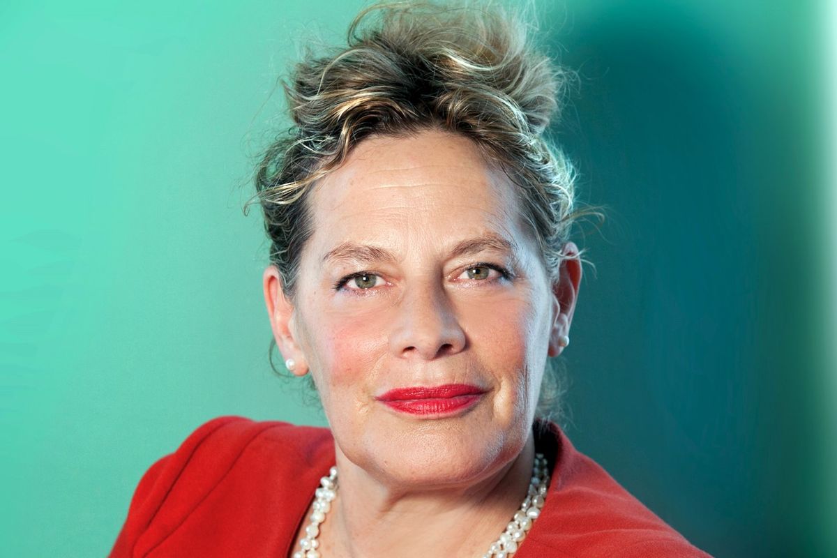 Avec son nouveau roman, "Bleu d'août", Deborah Levy voit double - Le ...