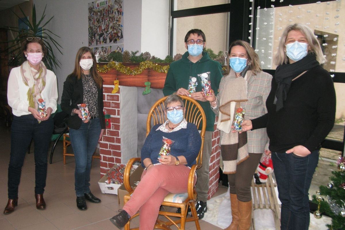 Un Noël joyeux mais prudent à la maison de retraite - La Montagne