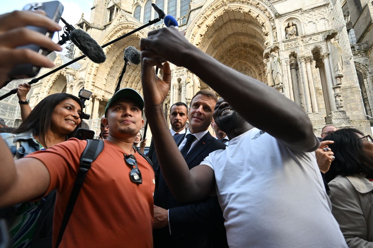 "Il faut laisser Michel Barnier travailler. Il a pleine liberté ...
