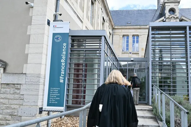 Casse à la voiture bélier, banqueroute et abus de confiance au tribunal ...
