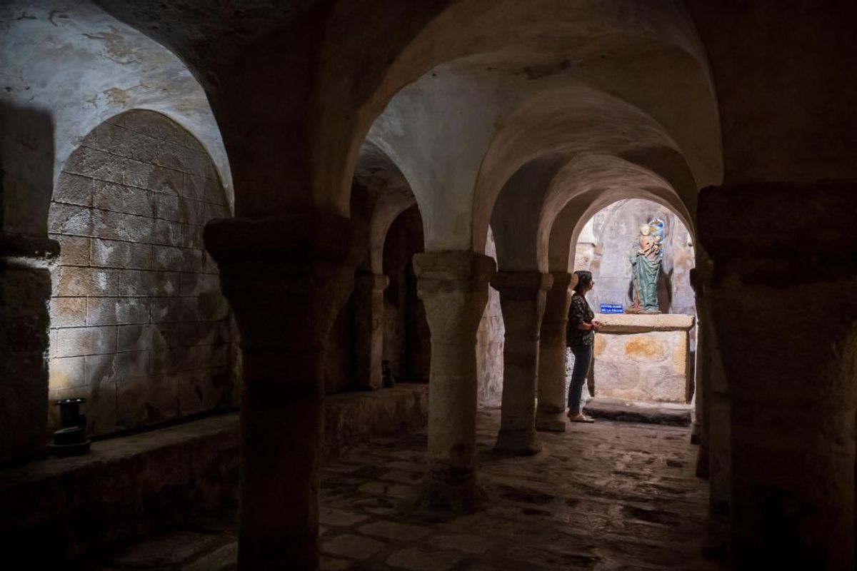 Notre-Dame de la Râche veille sur la crypte à Domérat - La Montagne