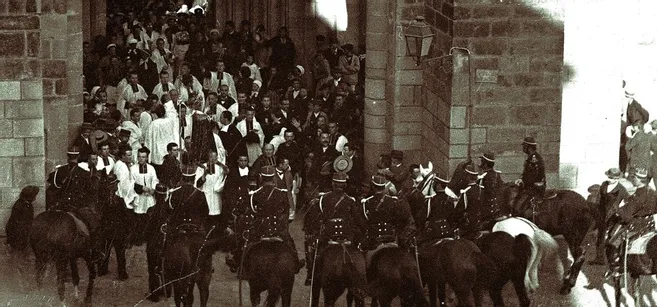 8 Fi 41 Procession de Lunade (AM Tulle-Fonds Jules Vergne-Donation ...