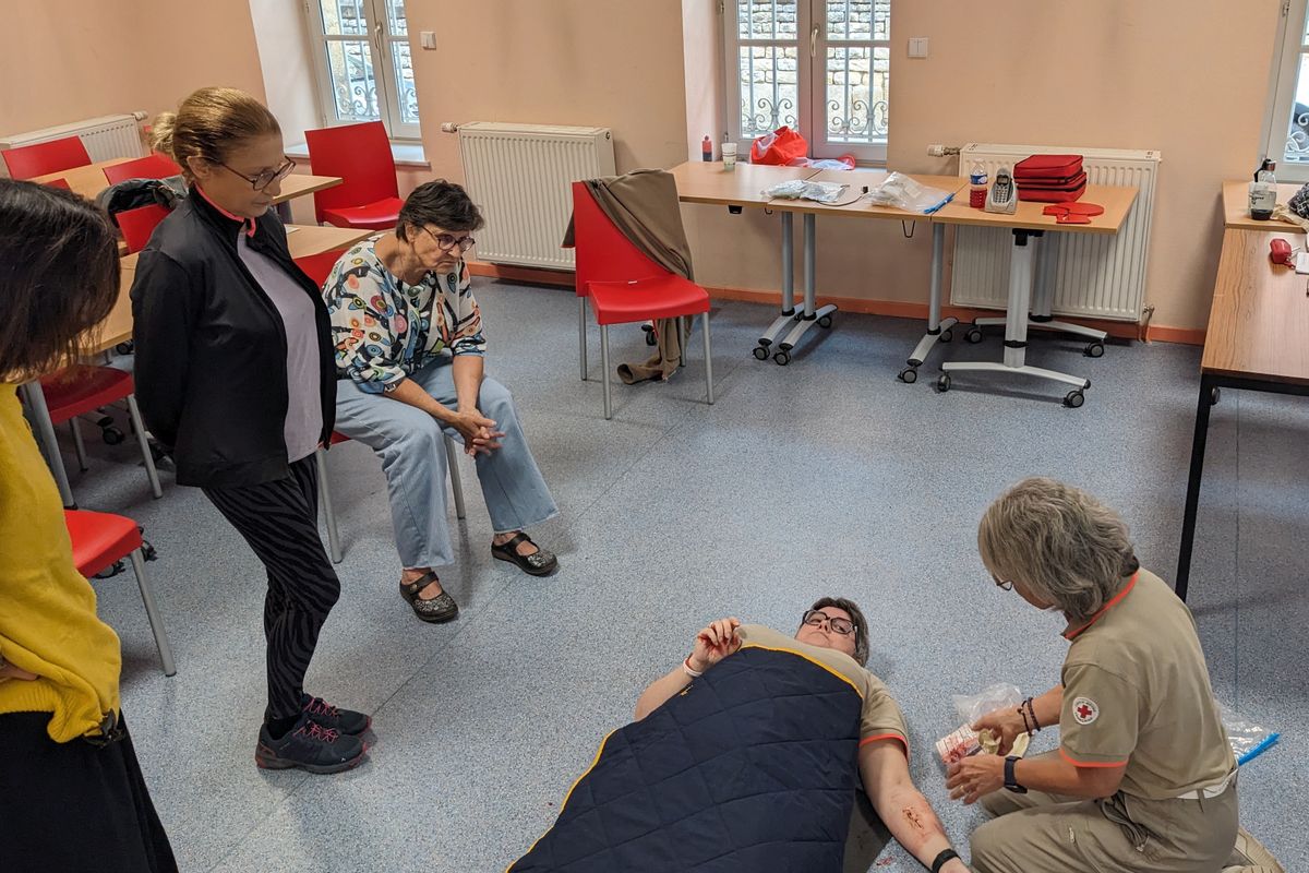 Secourisme dans l'Allier : Savez-vous faire un massage cardiaque ? - La ...