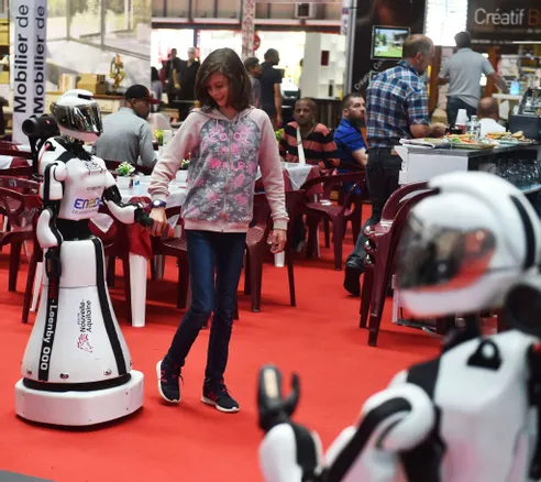 Un robot conçu à Limoges va accueillir les visiteurs au salon du « Made ...