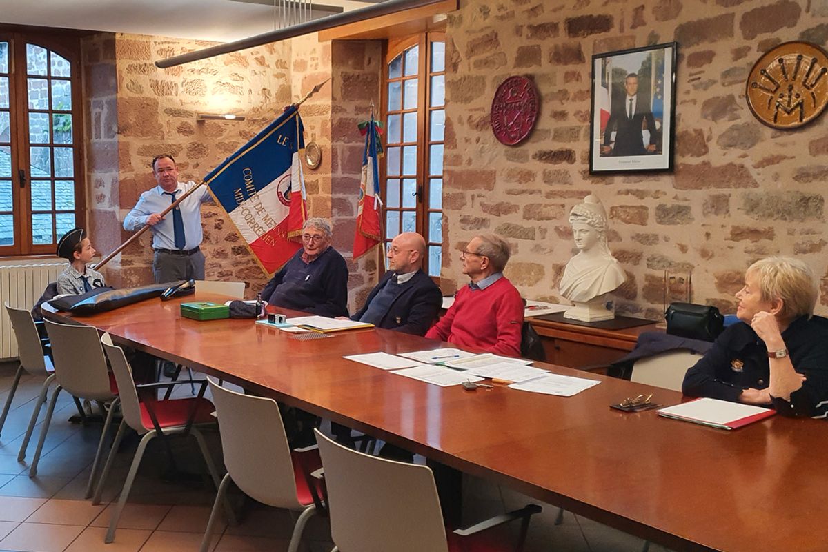 MEYSSAC. Nouveau drapeau pour le Souvenir français - La Montagne