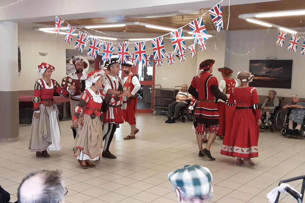 ALLEGRE. Pavanes et Capriols en représentation - L’Éveil de la Haute-Loire