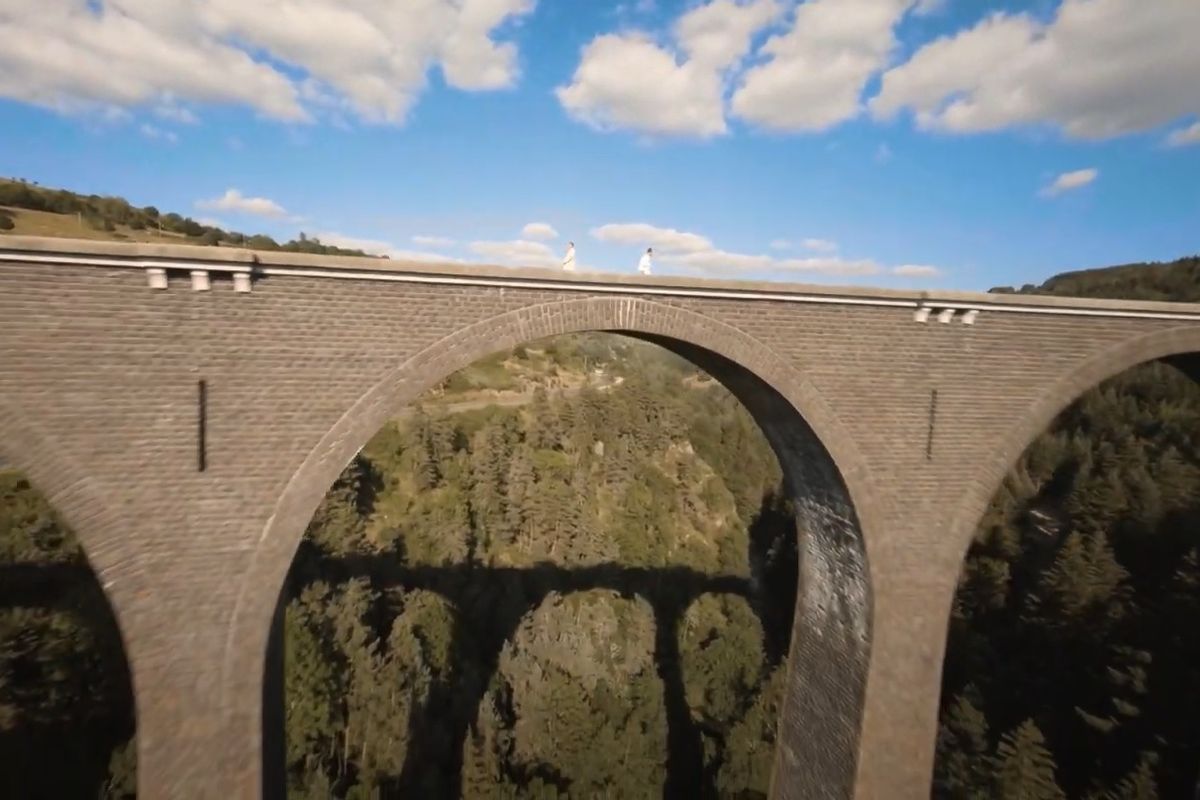 Le Monastier-sur-Gazeille : le duo Cassandre tourne un clip au viaduc ...