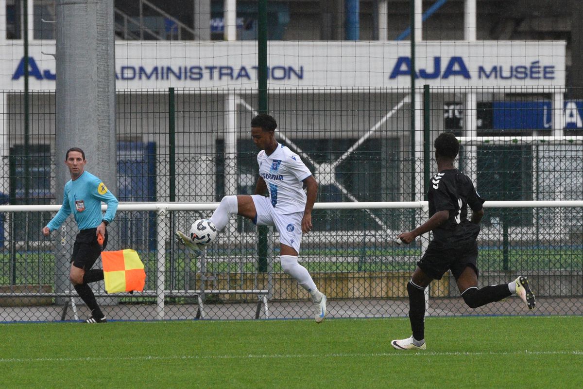 Un manque de réalisme fatal à l'AJA B contre le Racing CF - L'Yonne ...