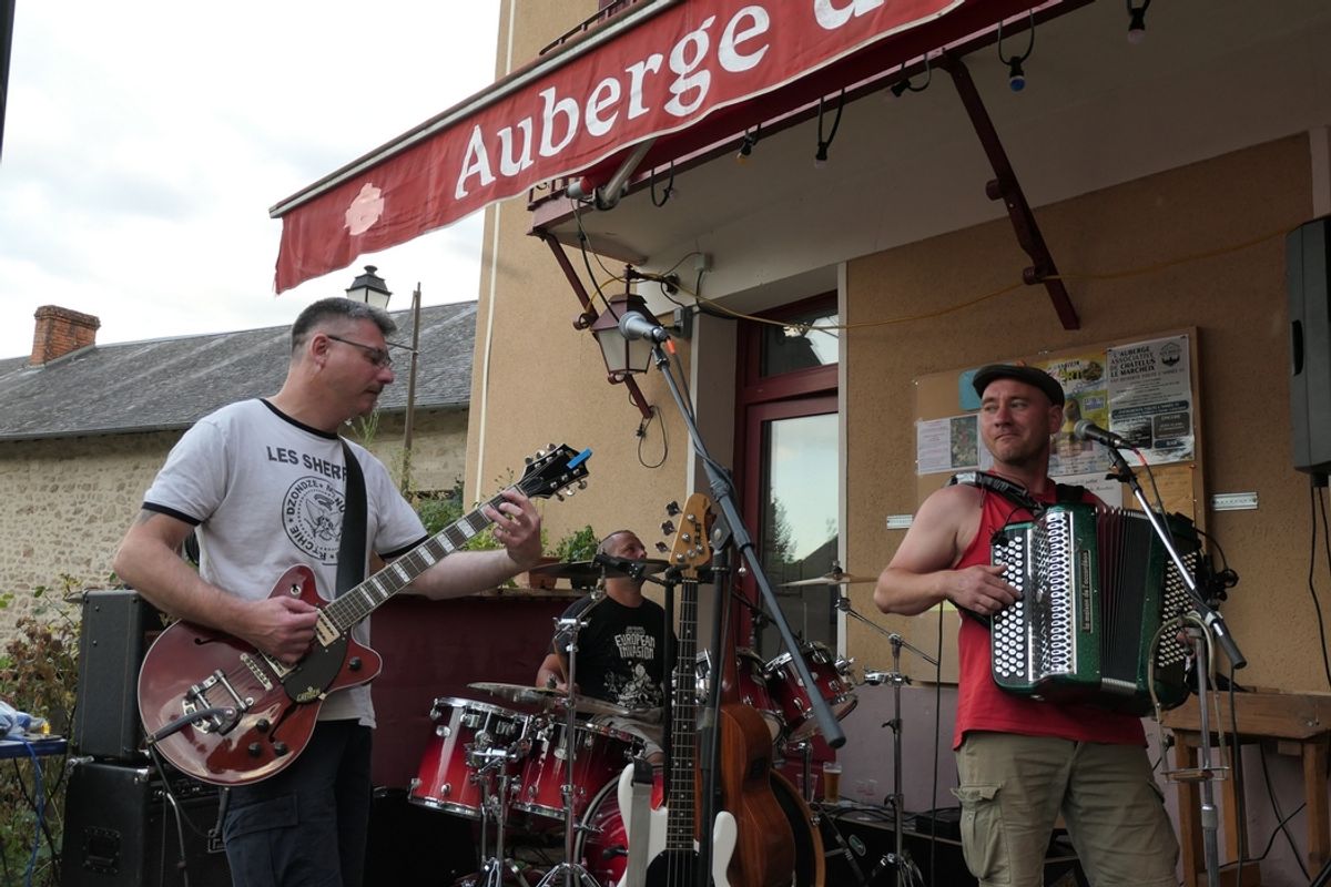 CHATELUS LE MARCHEIX. D’un artiste à l’autre, l’été à l’Auberge - La ...