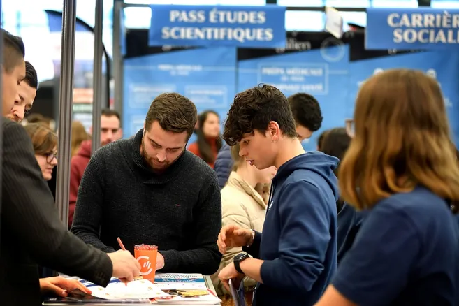 Une journée et 800 formations pour bien choisir ses études supérieures à Clermont-Ferrand - La ...