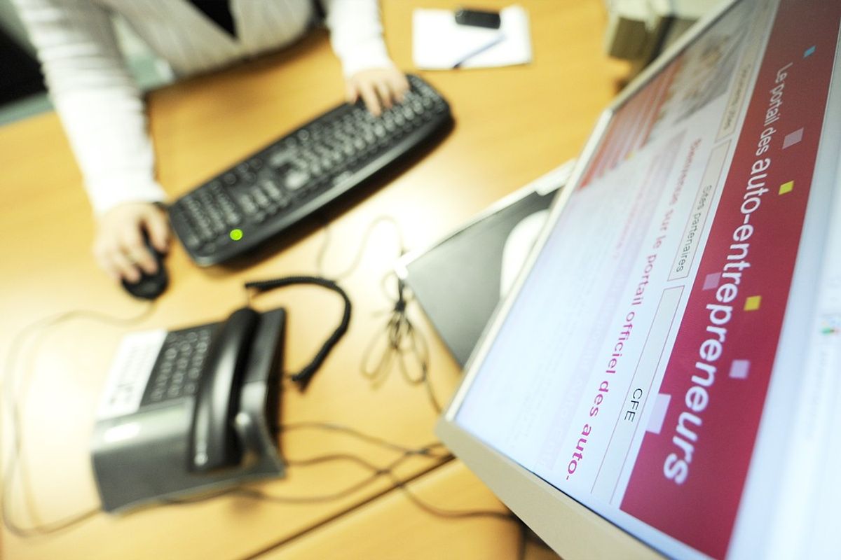 Ces auto-entrepreneurs de Haute-Loire sont poursuivis pour exécution de ...