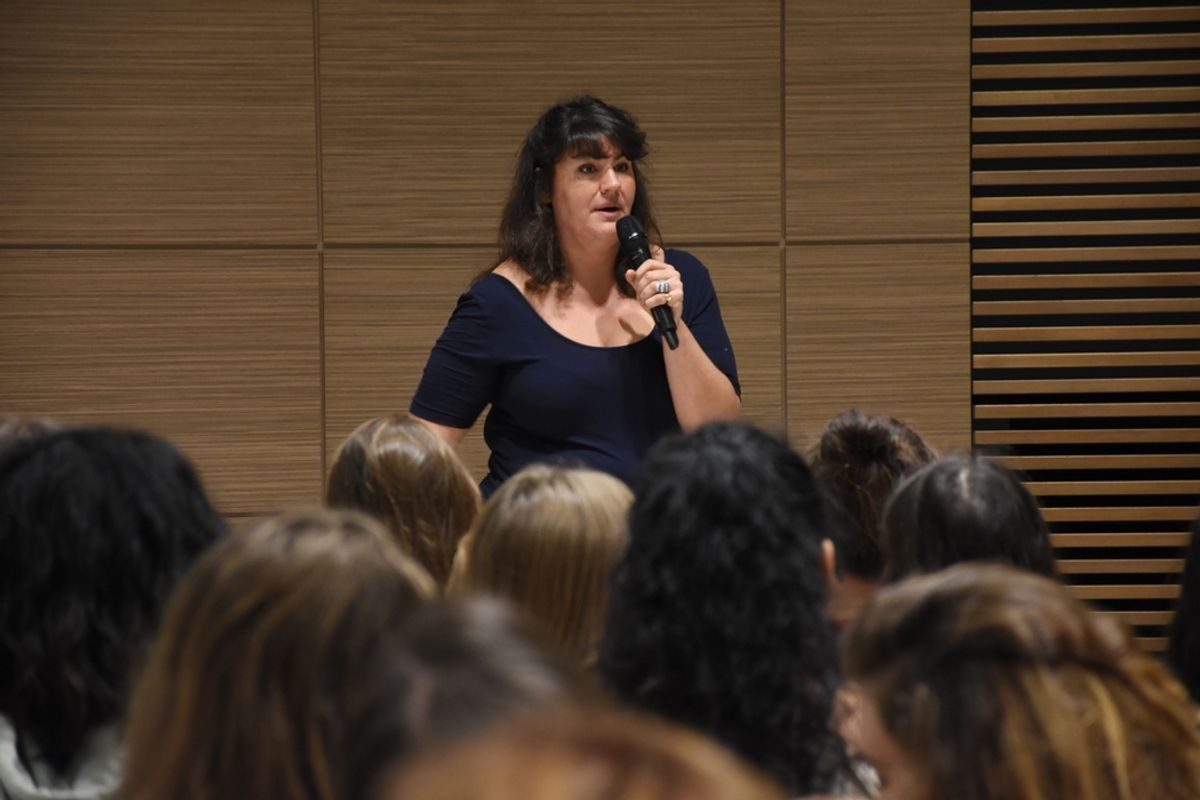 La sage-femme Anna Roy revient ce samedi 25 janvier à Chartres pour ...