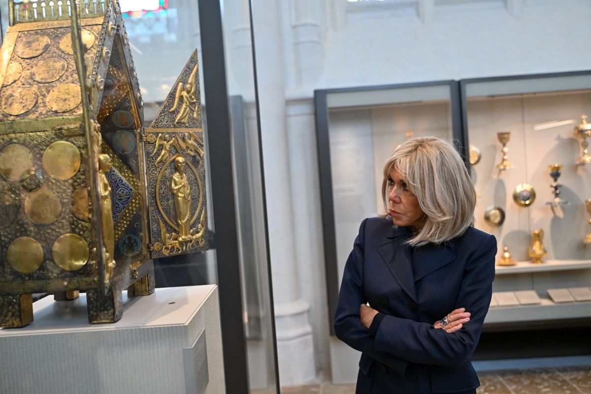 Cyberharcèlement de Brigitte Macron : de 3 à 12 mois de prison avec ...