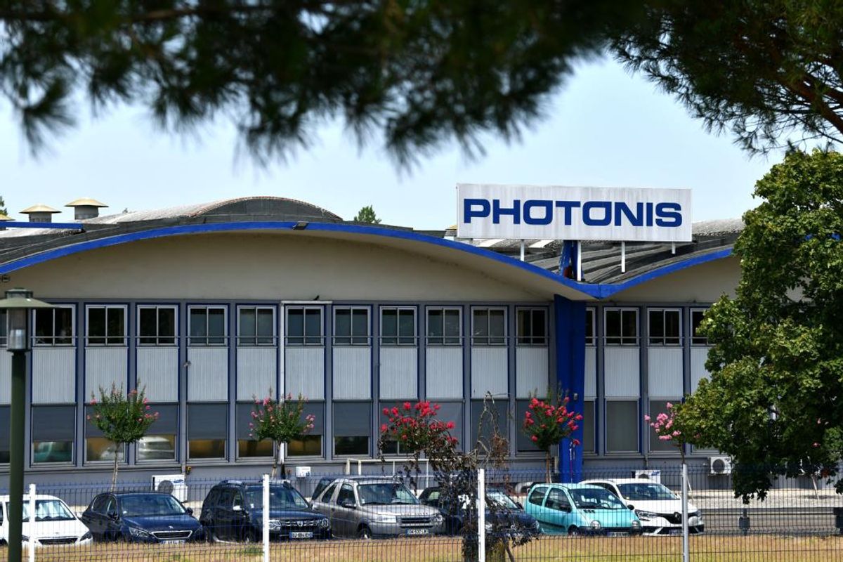Le spécialiste de la vision nocturne, Photonis, qui détient un site à ...