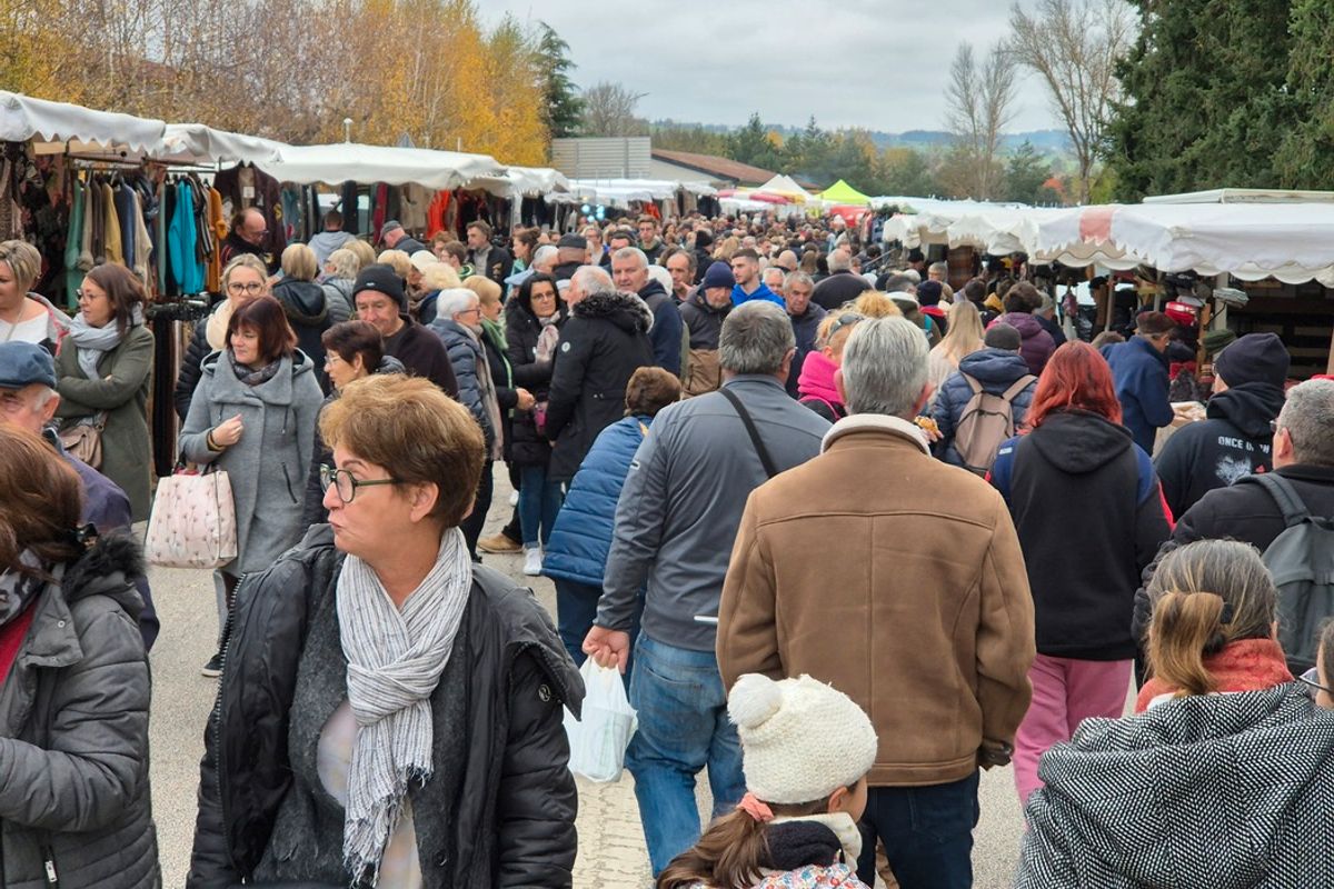 Plus de 500 stands et des visiteurs par milliers pour cette foire de Haute-Loire - L’Éveil de la ...