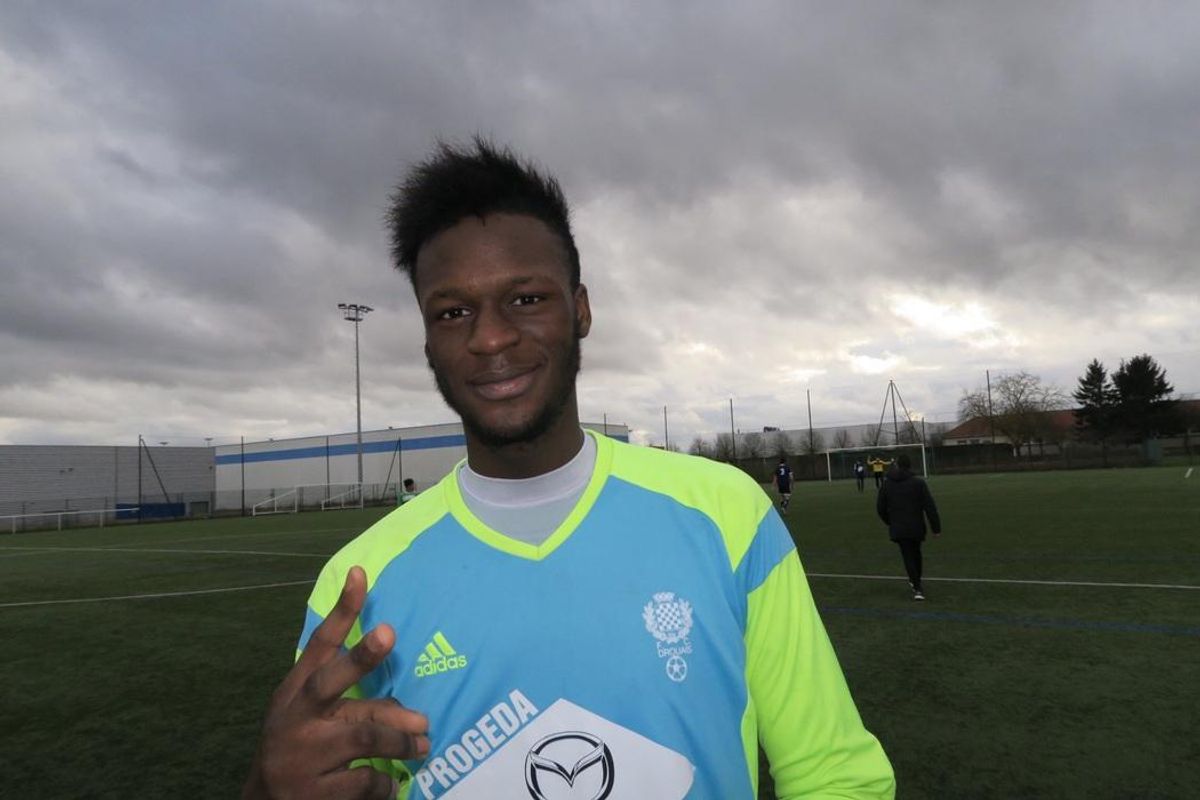 Cheikh Koné, l'ange gardien, de but, de la réserve de Dreux - L’Écho ...