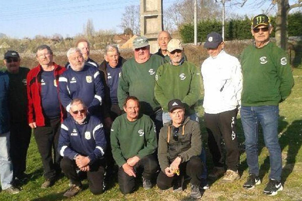 Des scores variés à la pétanque - La Montagne