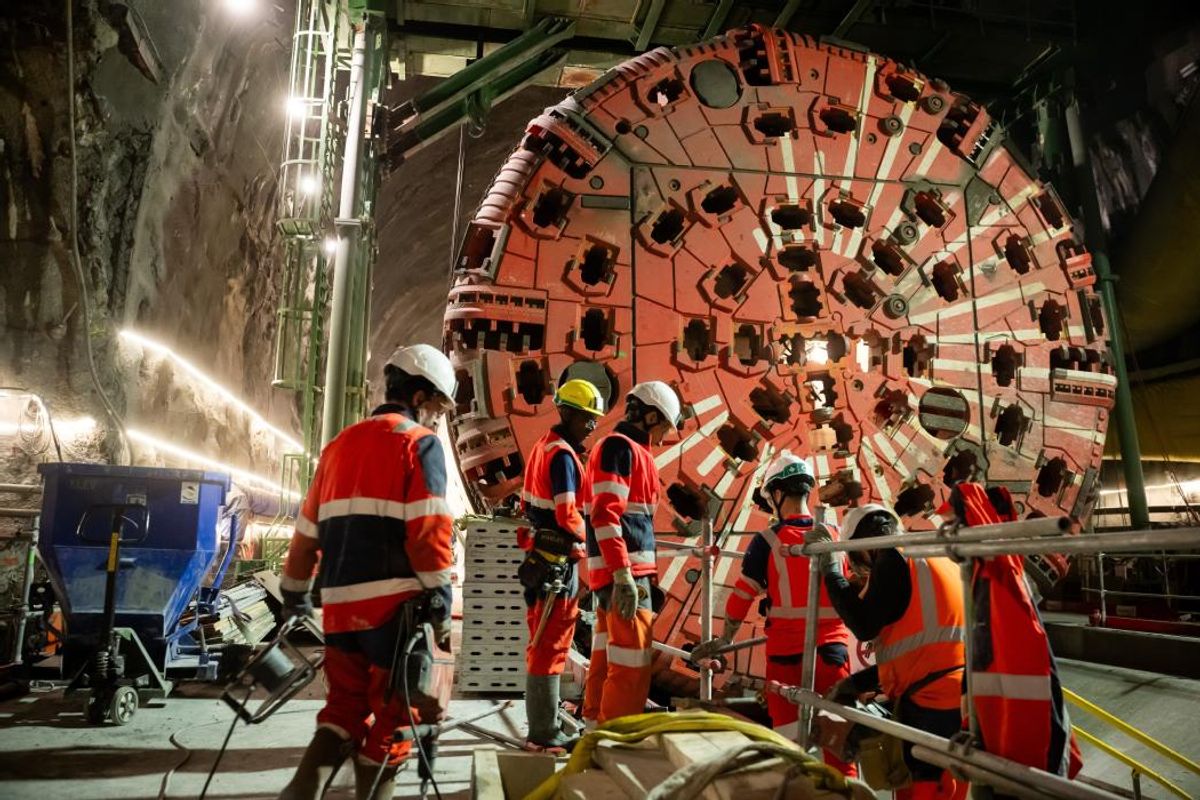 Lancé il y a trente ans, le tunnel ferroviaire Lyon-Turin accélère ...