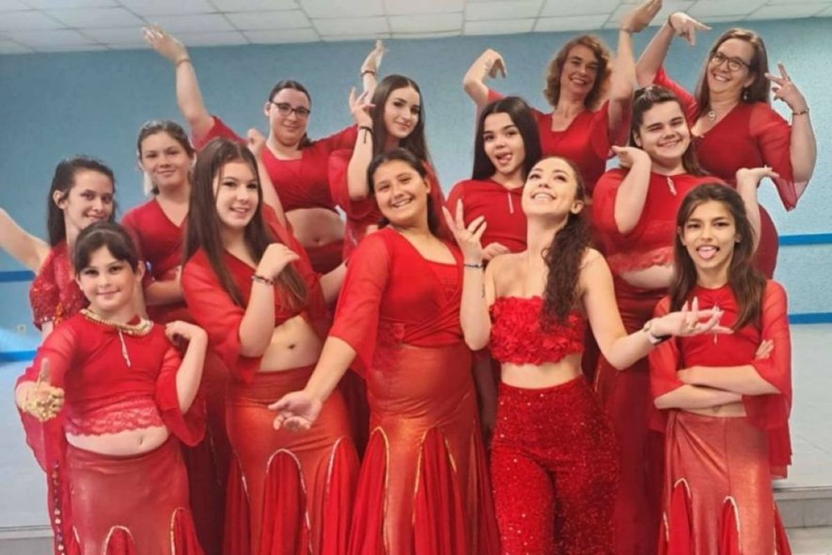 Tournage d'un clip de la chanteuse vierzonnaise Gabrielle Loiseau avec ...