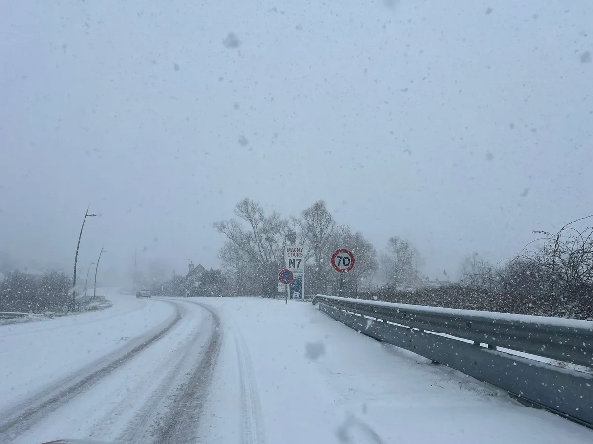 EN DIRECT - Des conditions de circulation toujours difficiles, la neige ...