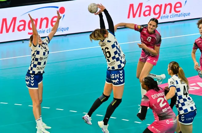 Handball (D2 féminine) : le HBCAM 63 sécurise son effectif avec trois ...