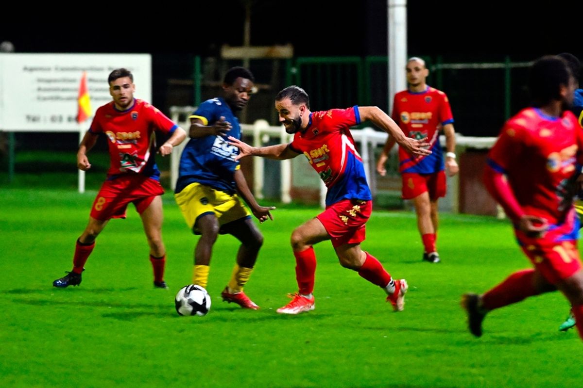 Football : Decize et Nevers ambitieux, mais prudents dans un championnat de Régional 2 ouvert ...