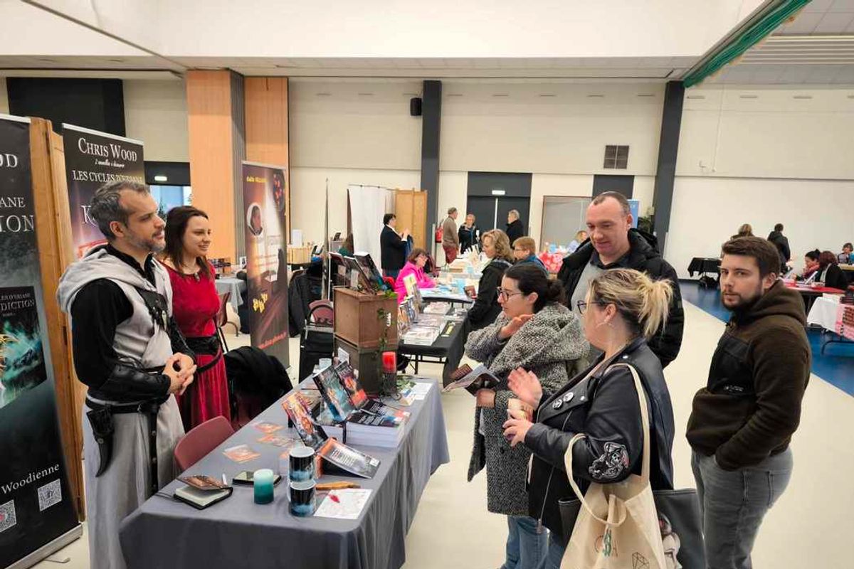 LORRIS. Le salon du livre se poursuit - La République du Centre