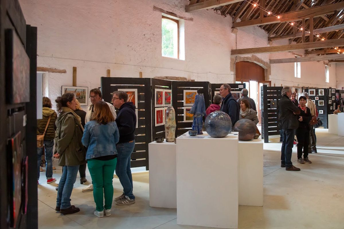 Vingt-cinq artistes exposent, dans la Grange de La Celette, avec ...