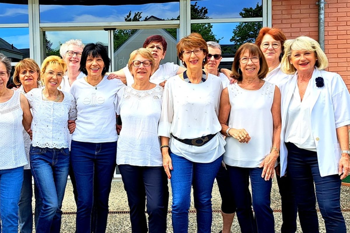 SAINT CYR EN VAL. Une démonstration de danse en ligne à la résidence ...