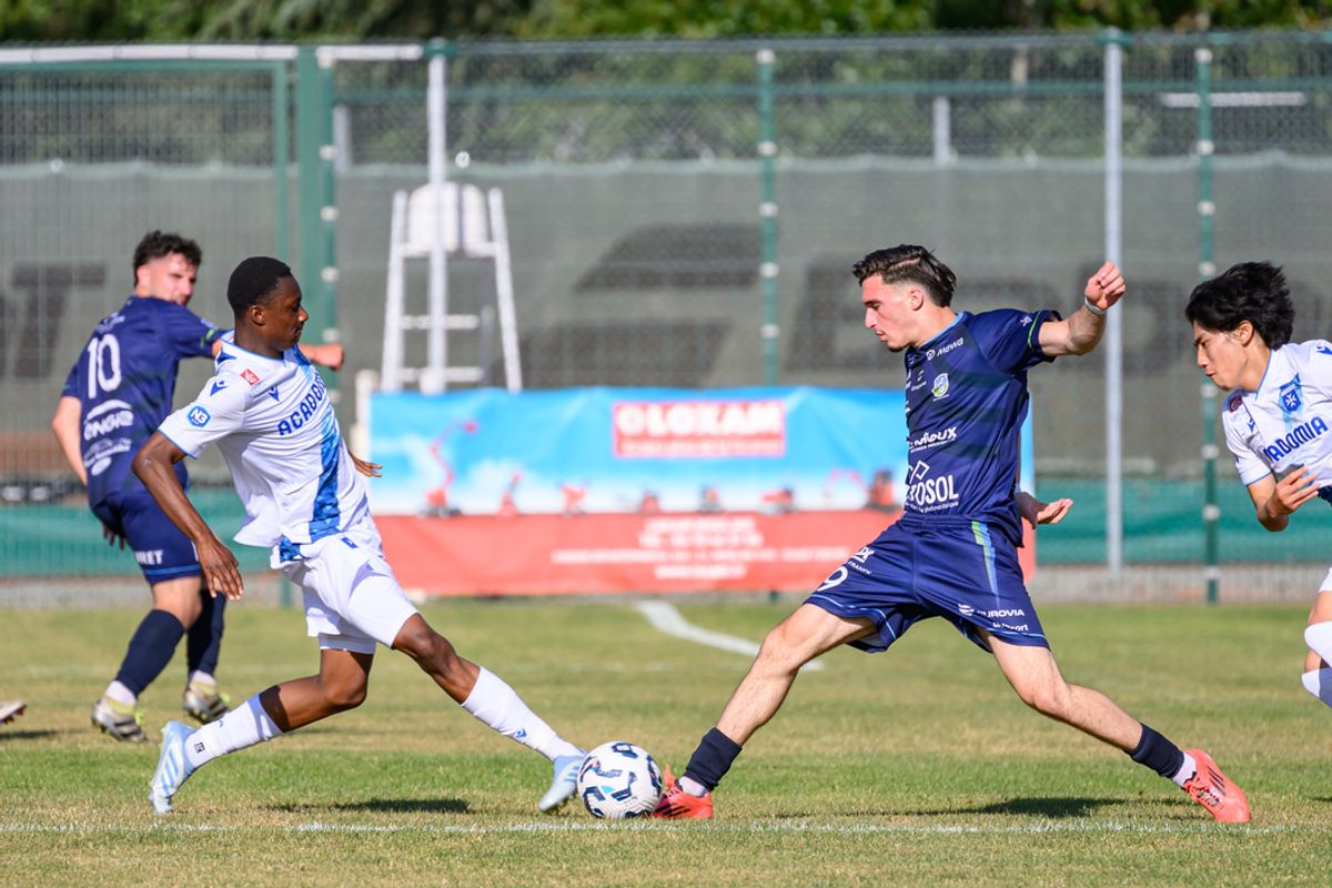 L'AJA B termine la saison par un match nul qui lui permet de rester sur ...