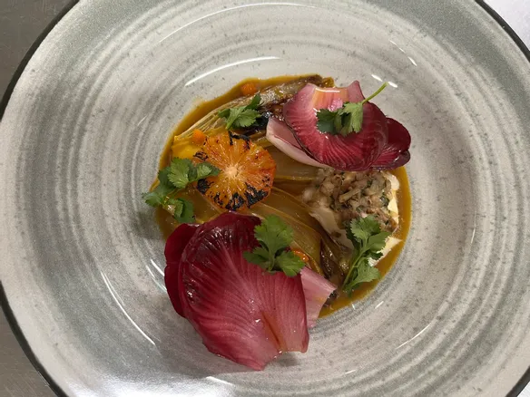 Recette de fête : des endives braisées à l’orange et chèvre rôti aux ...