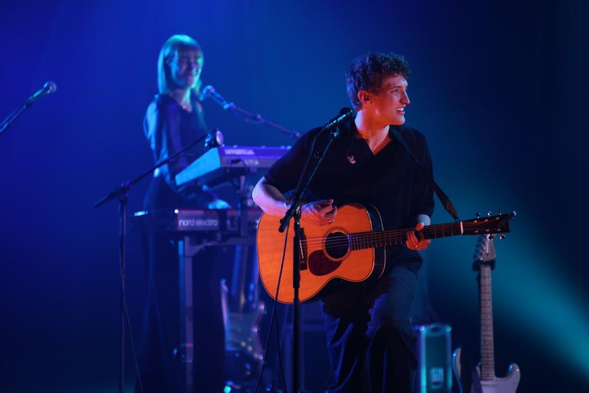 Aliocha Schneider en concert à Olivet en septembre 2025 - La République ...