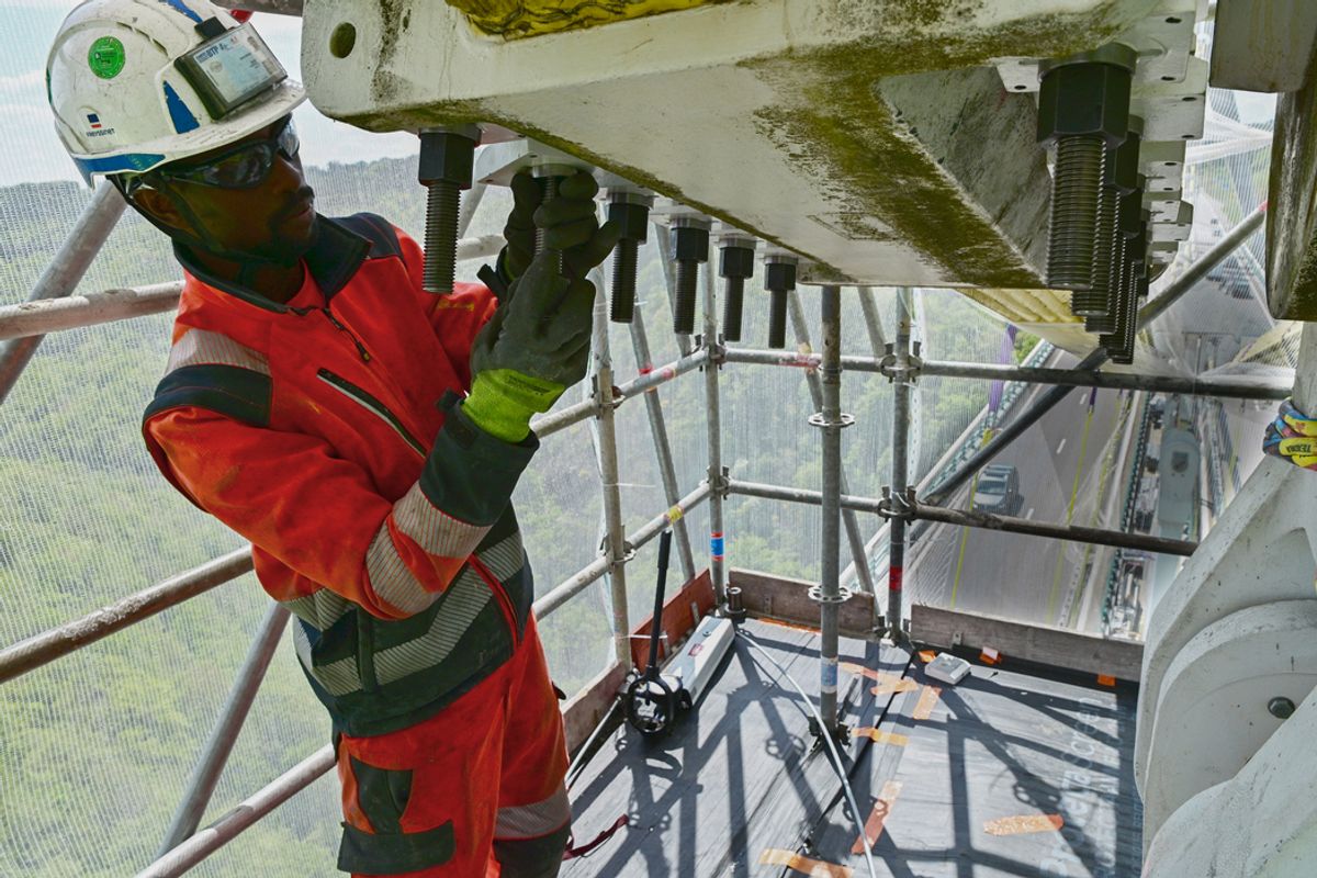Le viaduc du Chavanon sur l'A89 lutte contre la corrosion avec un ...