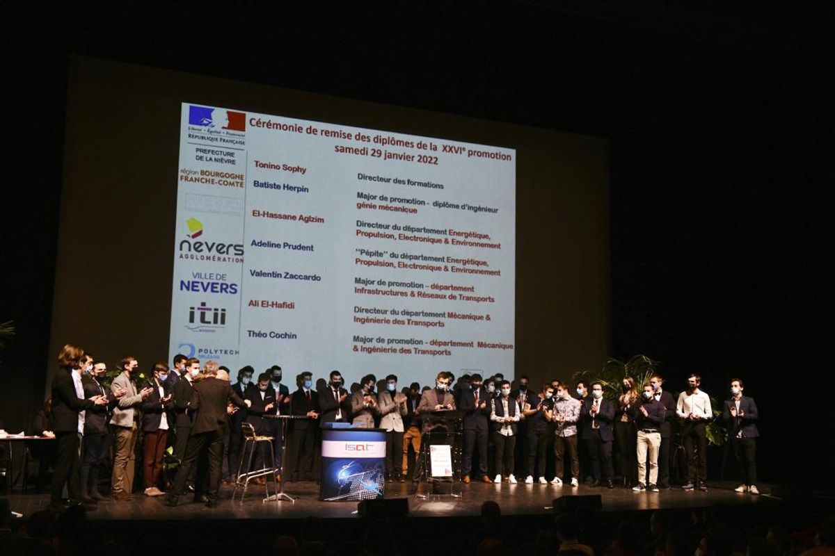 204 nouveaux ingénieurs diplômés de l'Institut supérieur de l ...