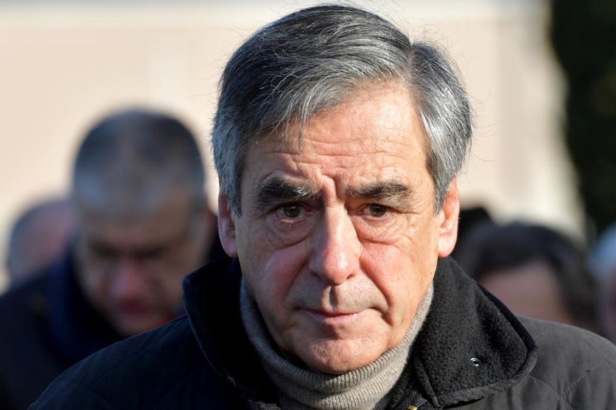 Affaire des emplois fictifs : quatre ans de prison avec sursis requis ...