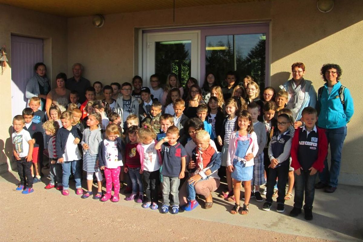 CRECHY. 53 élèves intègrent le groupe scolaire - La Montagne