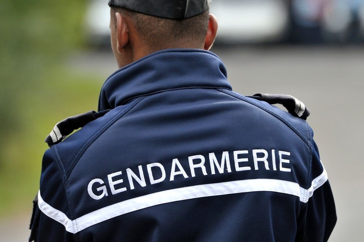 Pompiers frappés, gendarmes menacés avec un cutter : deux ans de prison ...