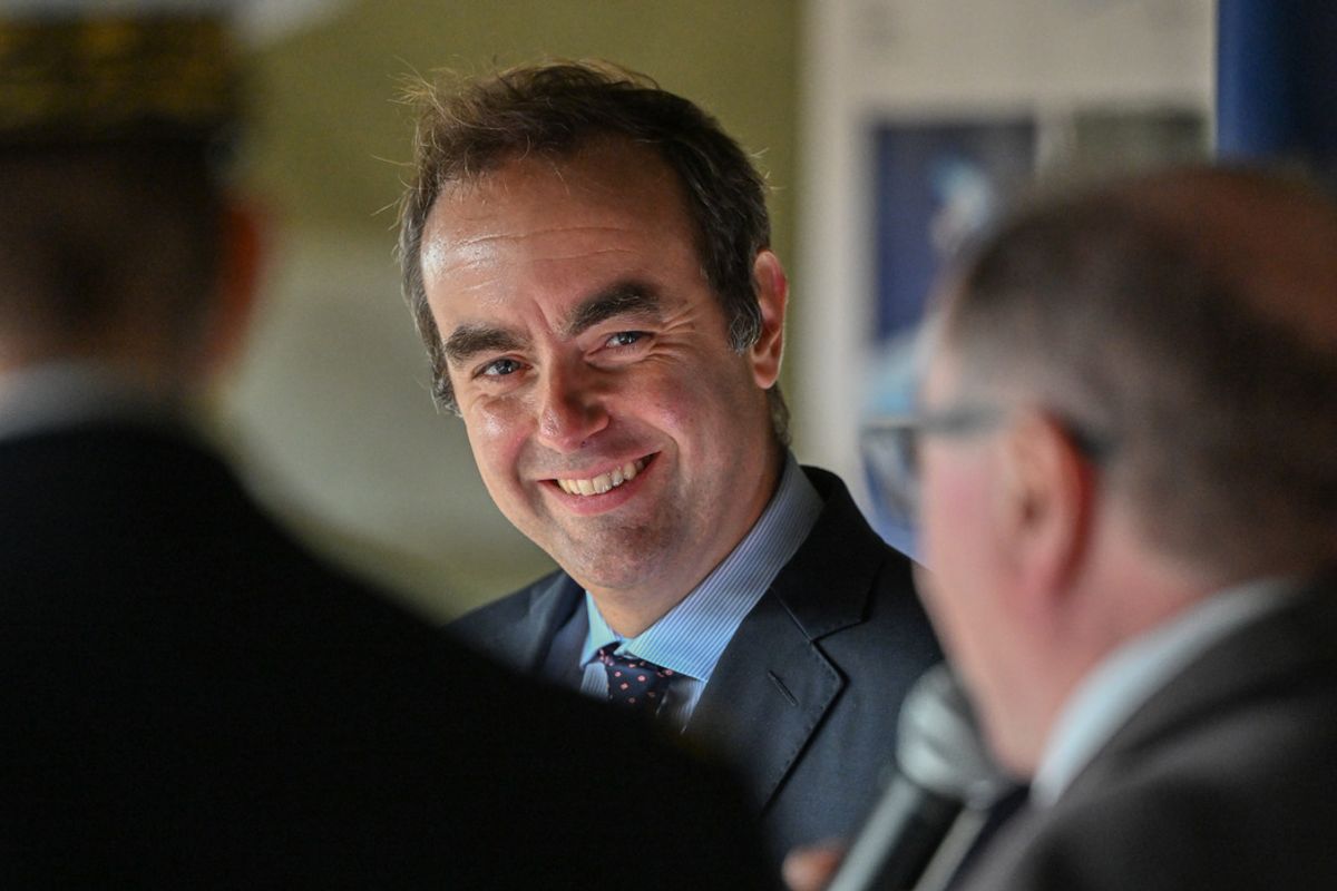 Sébastien Lecornu, nouveau Premier ministre, prend ses marques à Matignon - L’Écho Républicain