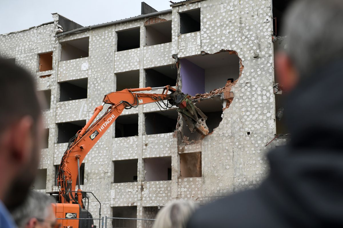 "Les souvenirs de l’adolescence" : à Aurillac, la destruction de la ...